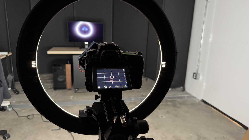 Our Monitor Picture Quality Tests: Total Reflected Light - RTINGS.com