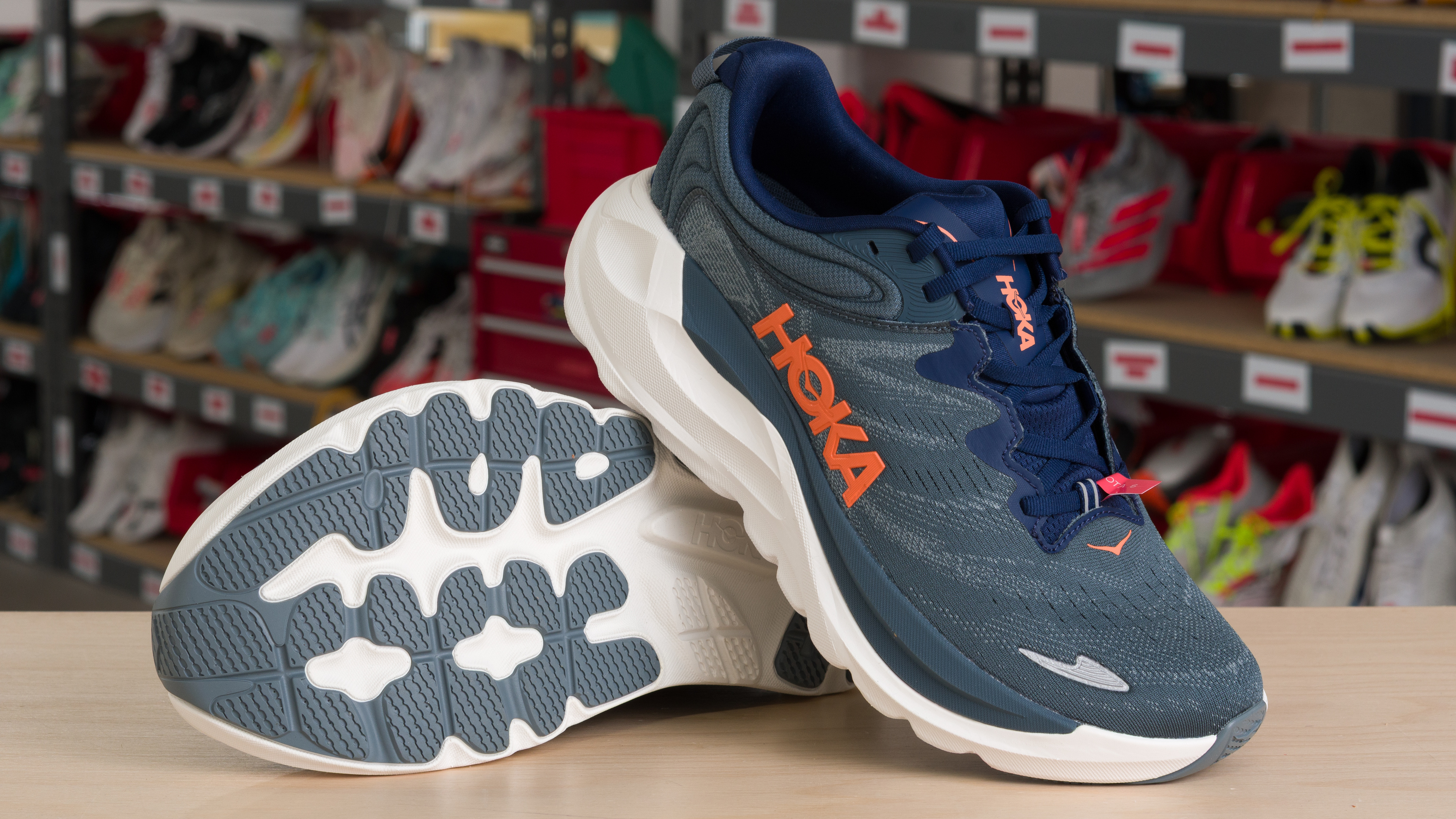 HOKA Gaviota 6 vs Bondi 9: Which Running Shoe Is Better? - RTINGS.com