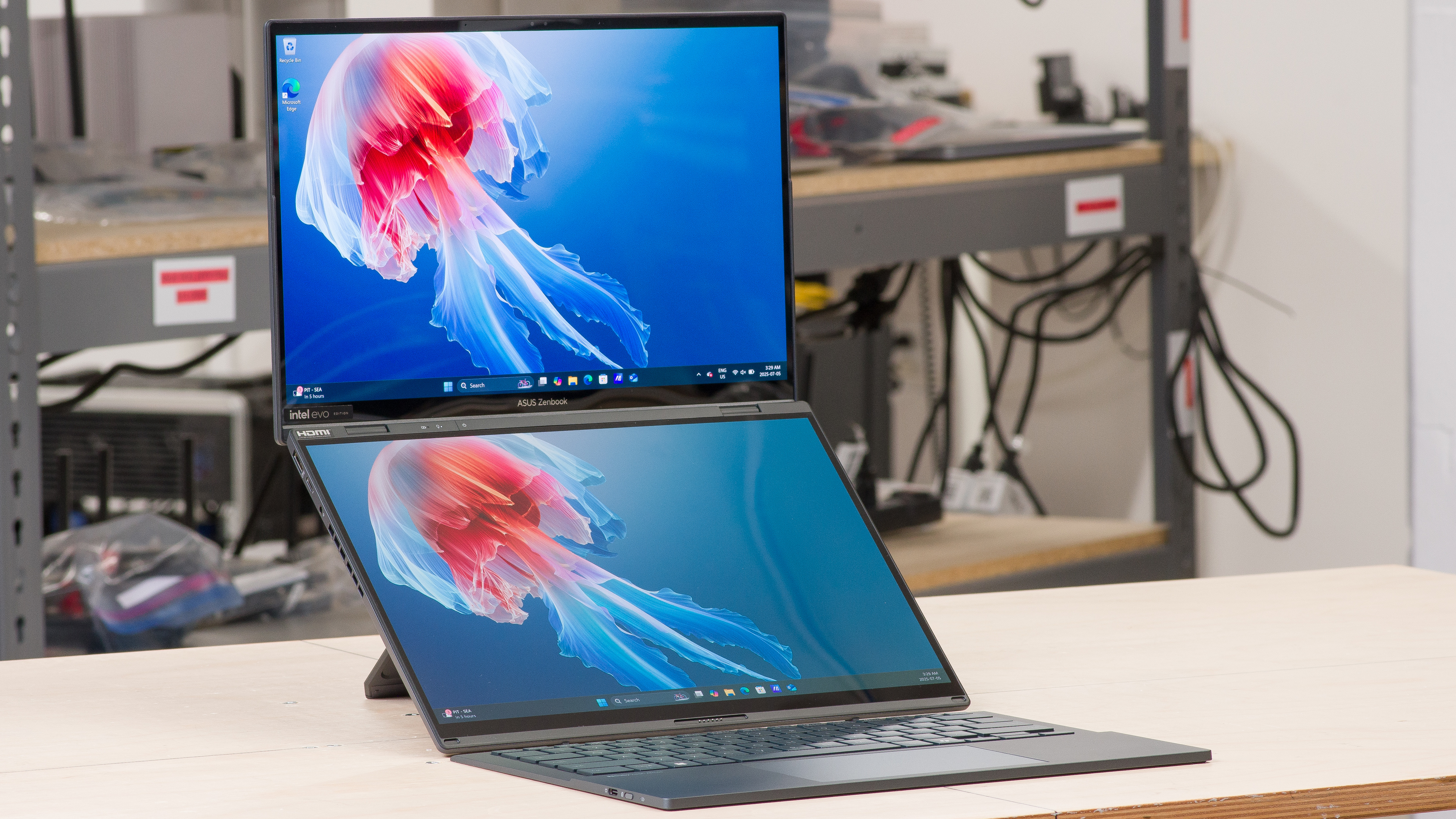 Lenovo Yoga 9i 2-in-1 Aura Edition 14 (2025) vs ASUS Zenbook DUO UX8406 14 (2025) Side-by-Side ...