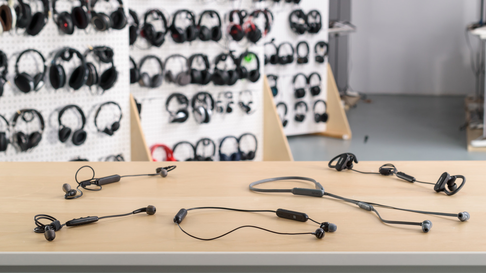 Sony WI-C300 Wireless Review - RTINGS.com