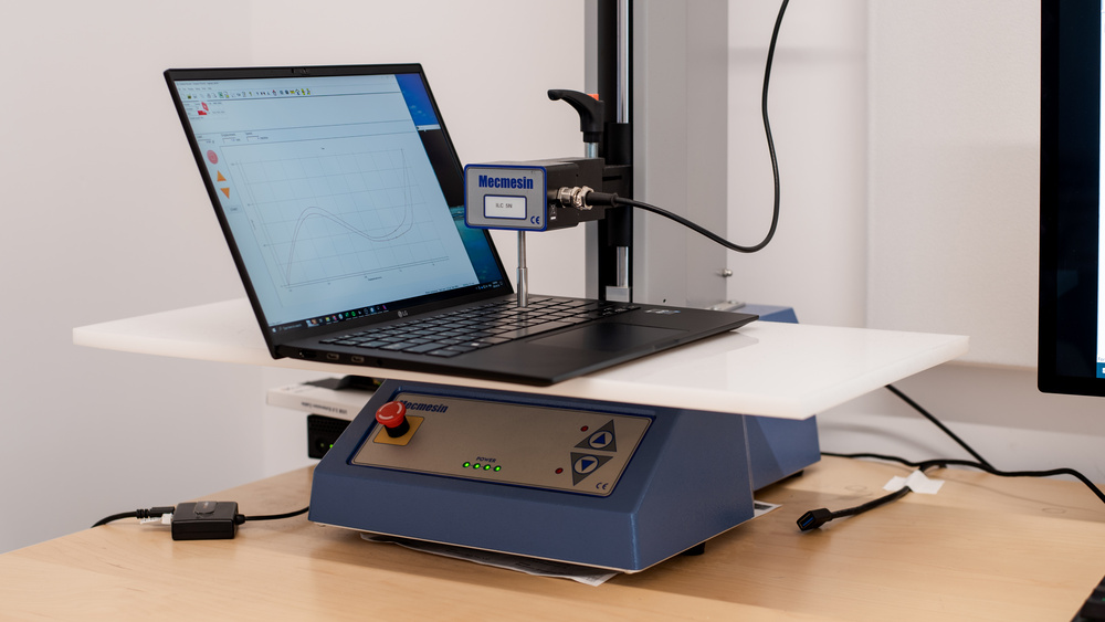 LG gram 14 (2023) Review - RTINGS.com