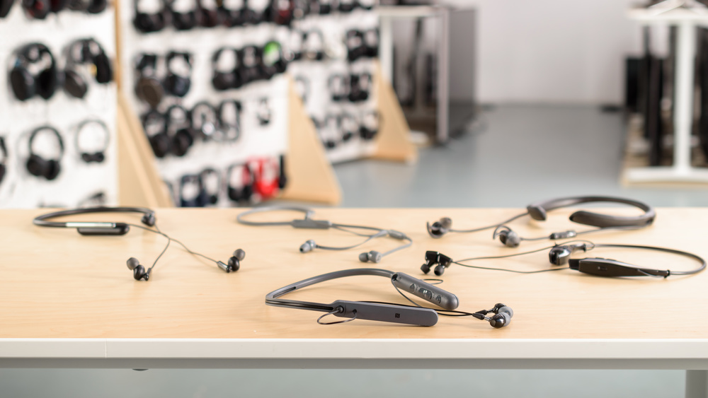 Sony WI-C400 Wireless Review - RTINGS.com