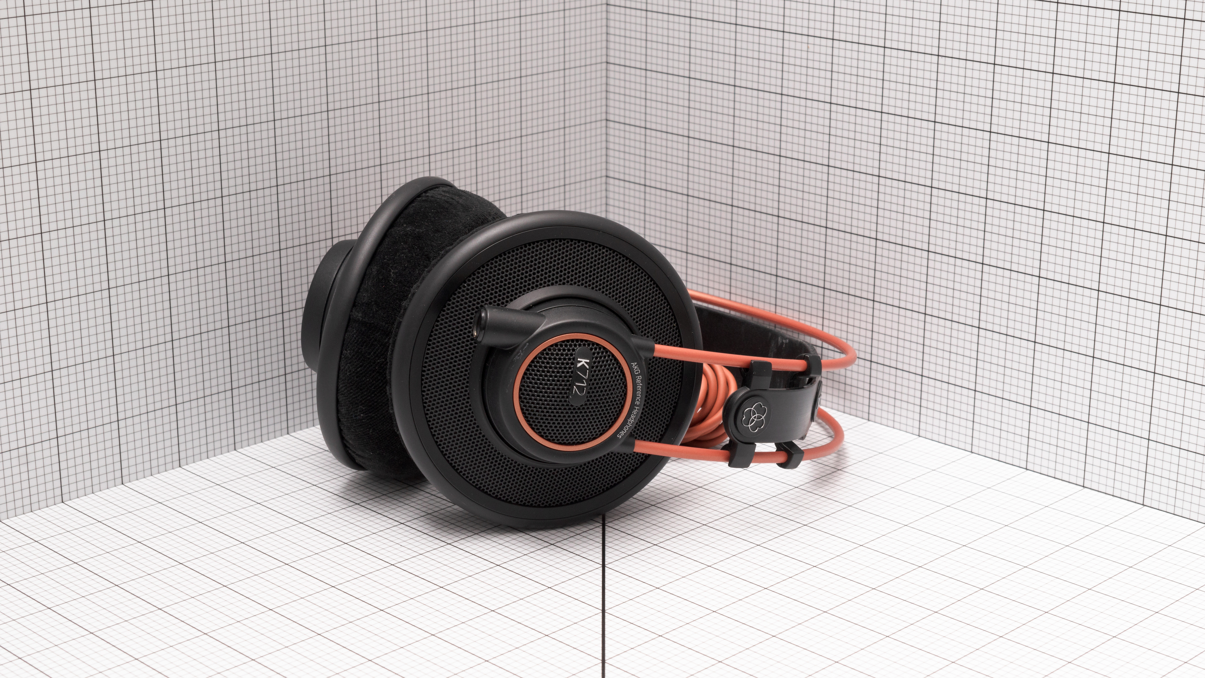 AKG K712 PRO Review - RTINGS.com