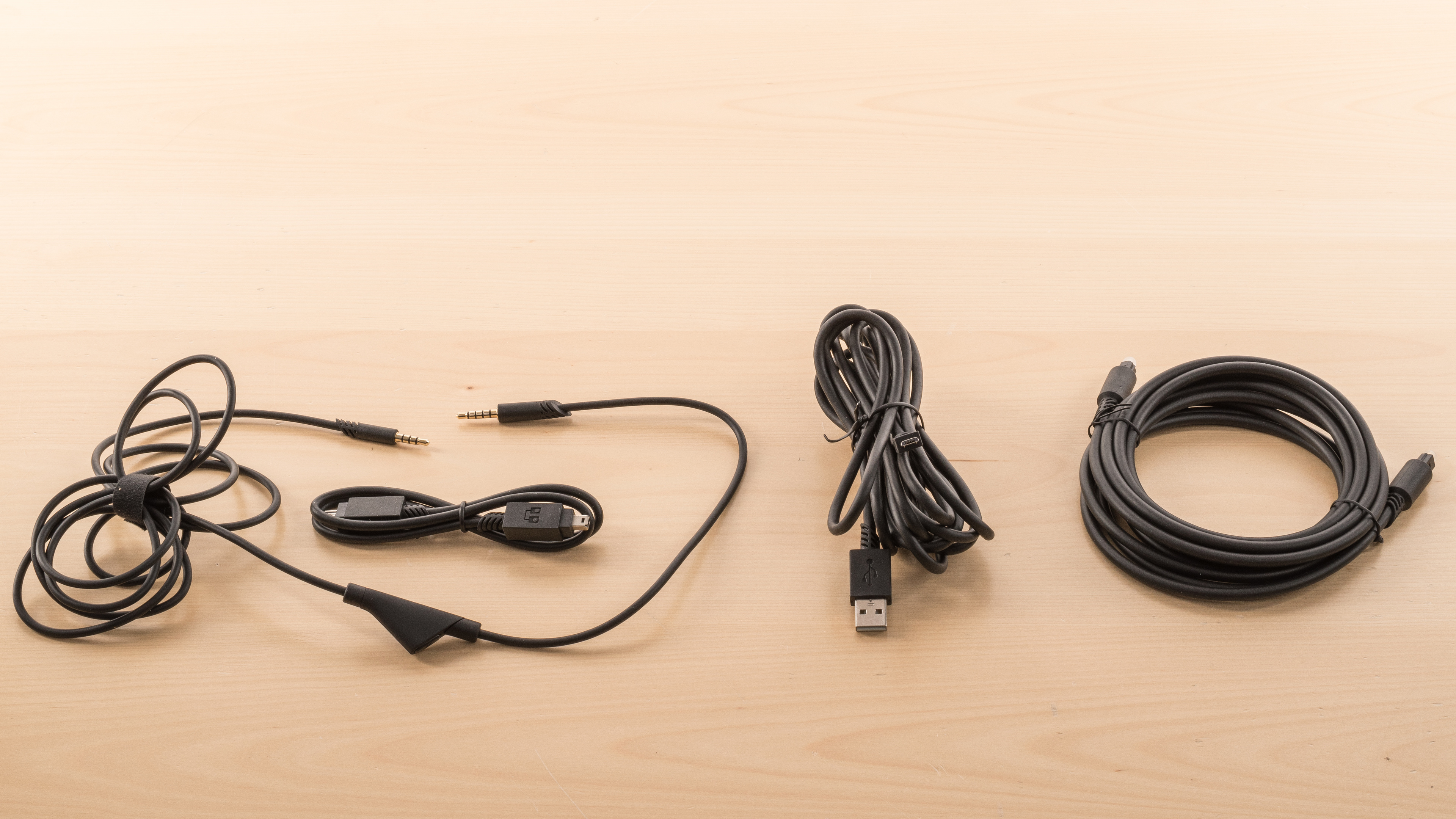 Astro A40 TR Headset + MixAmp Pro 2017 Review - RTINGS.com