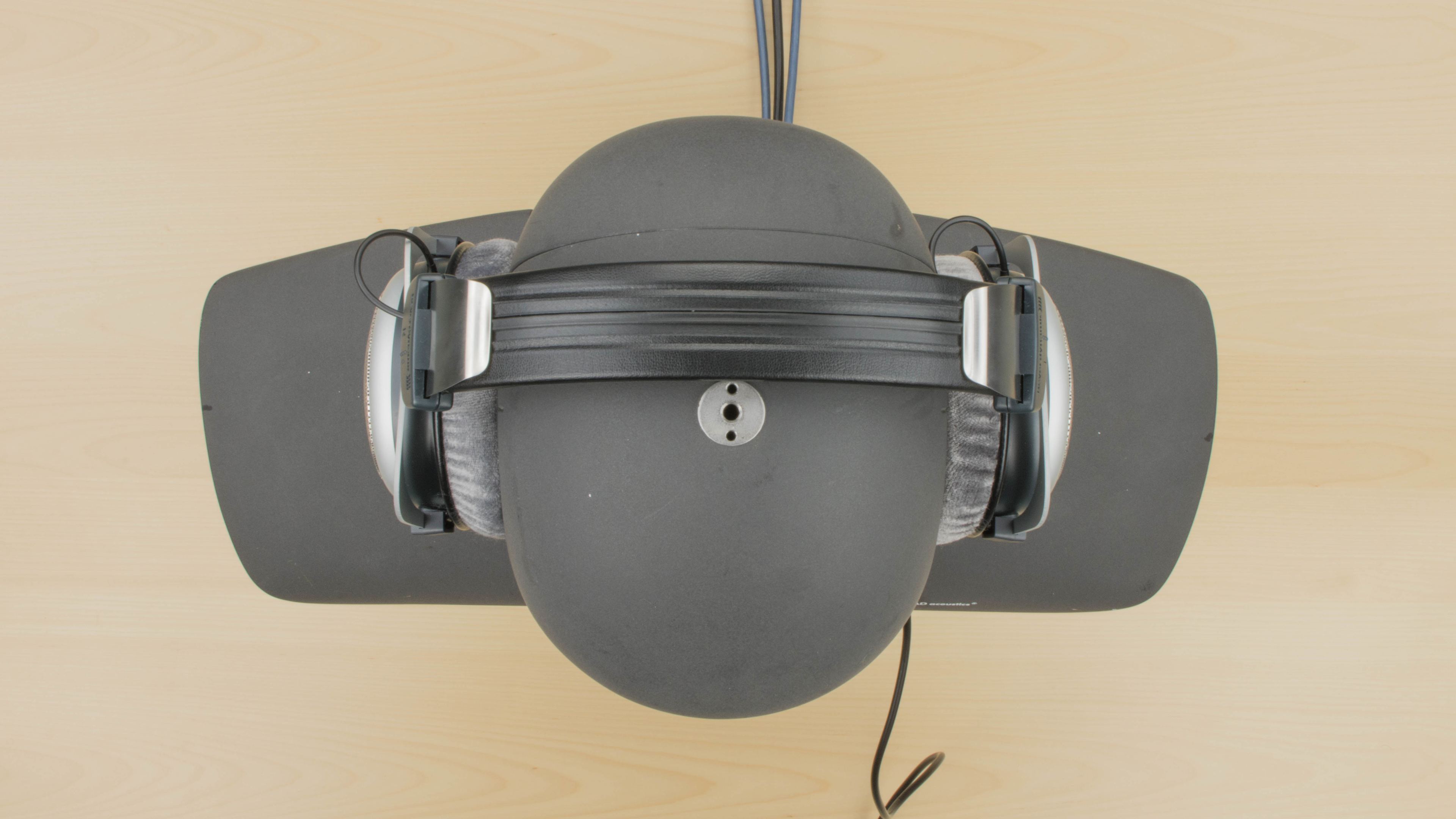 Beyerdynamic DT 880 Review - RTINGS.com