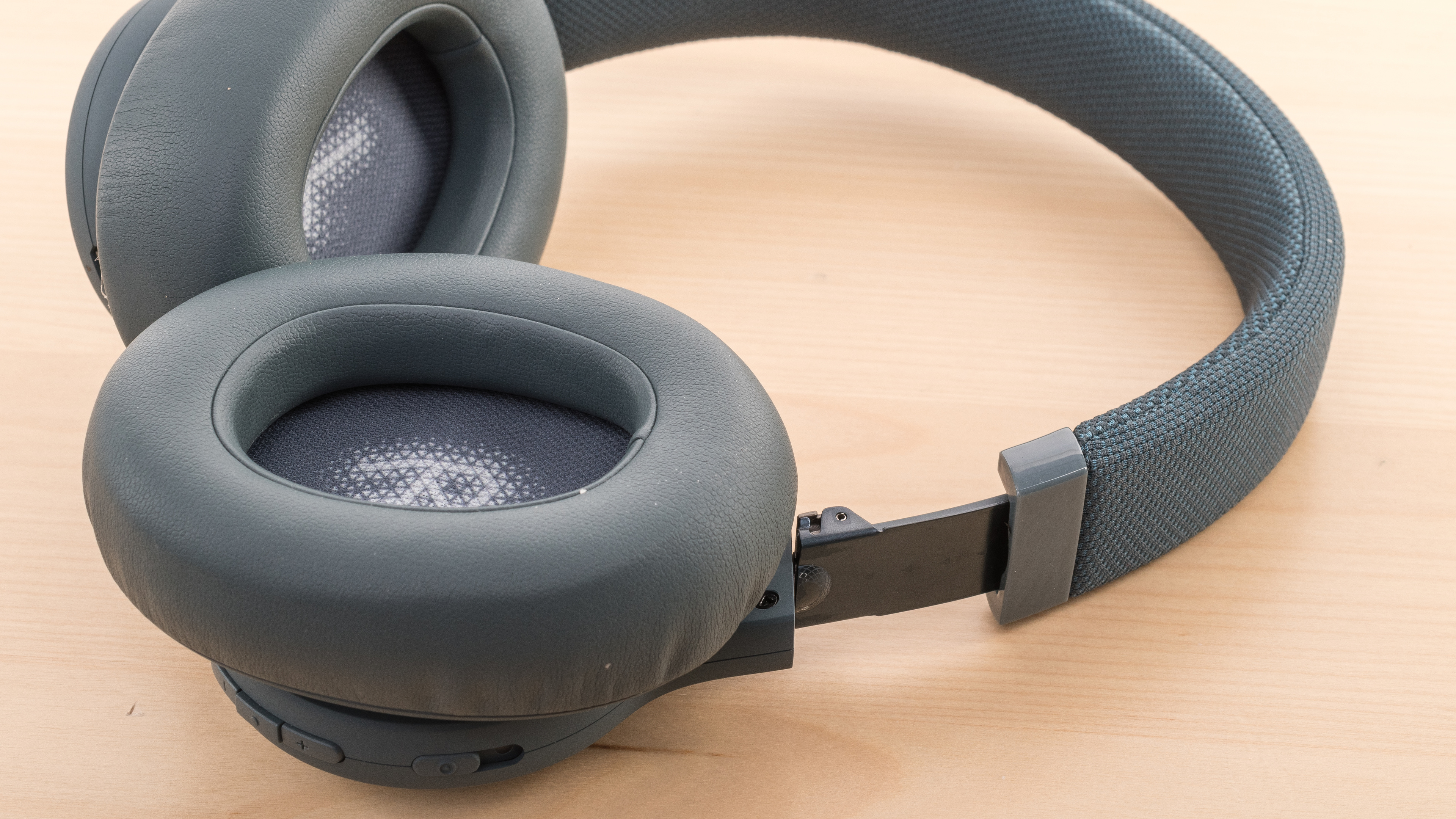 JBL E65BTNC Wireless Review - RTINGS.com