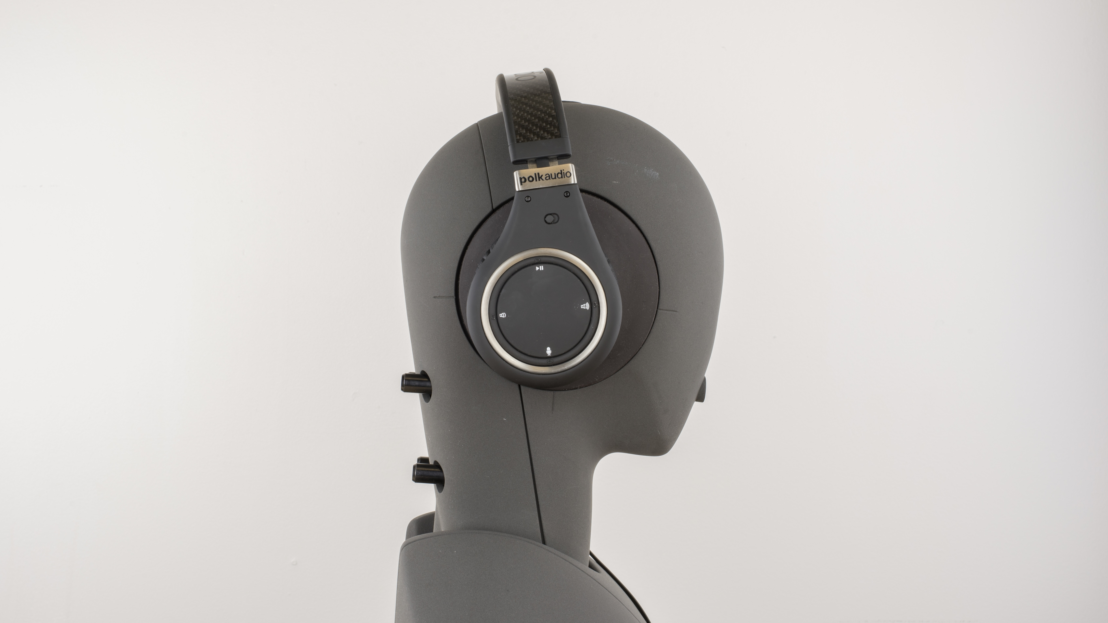 Polk Audio UltraFocus 8000 Review - RTINGS.com