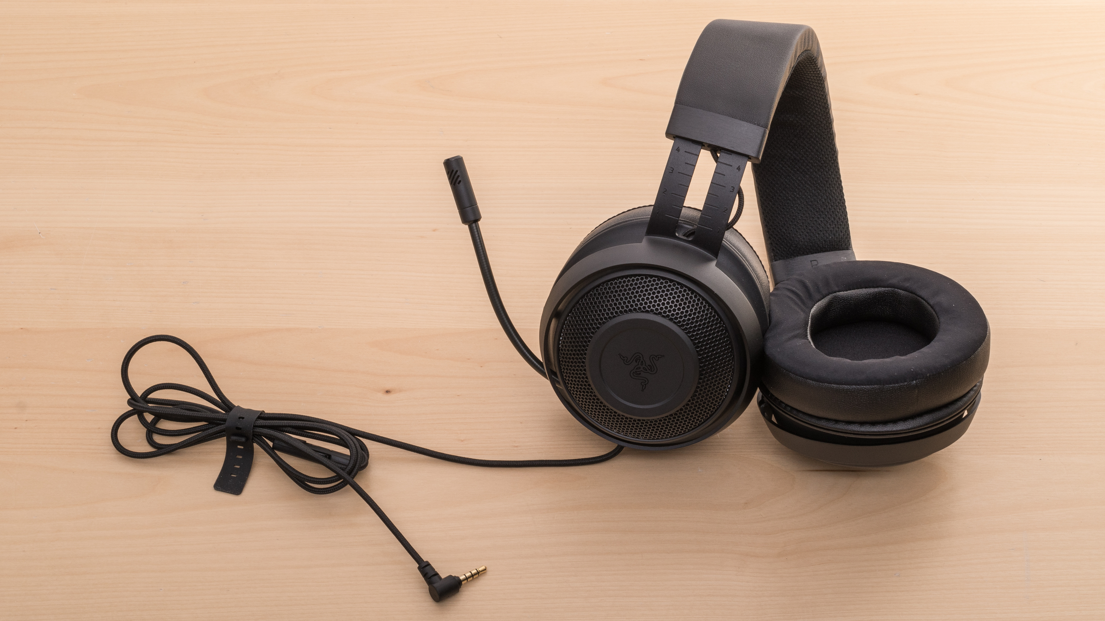 Razer Kraken Tournament Edition Review - RTINGS.com