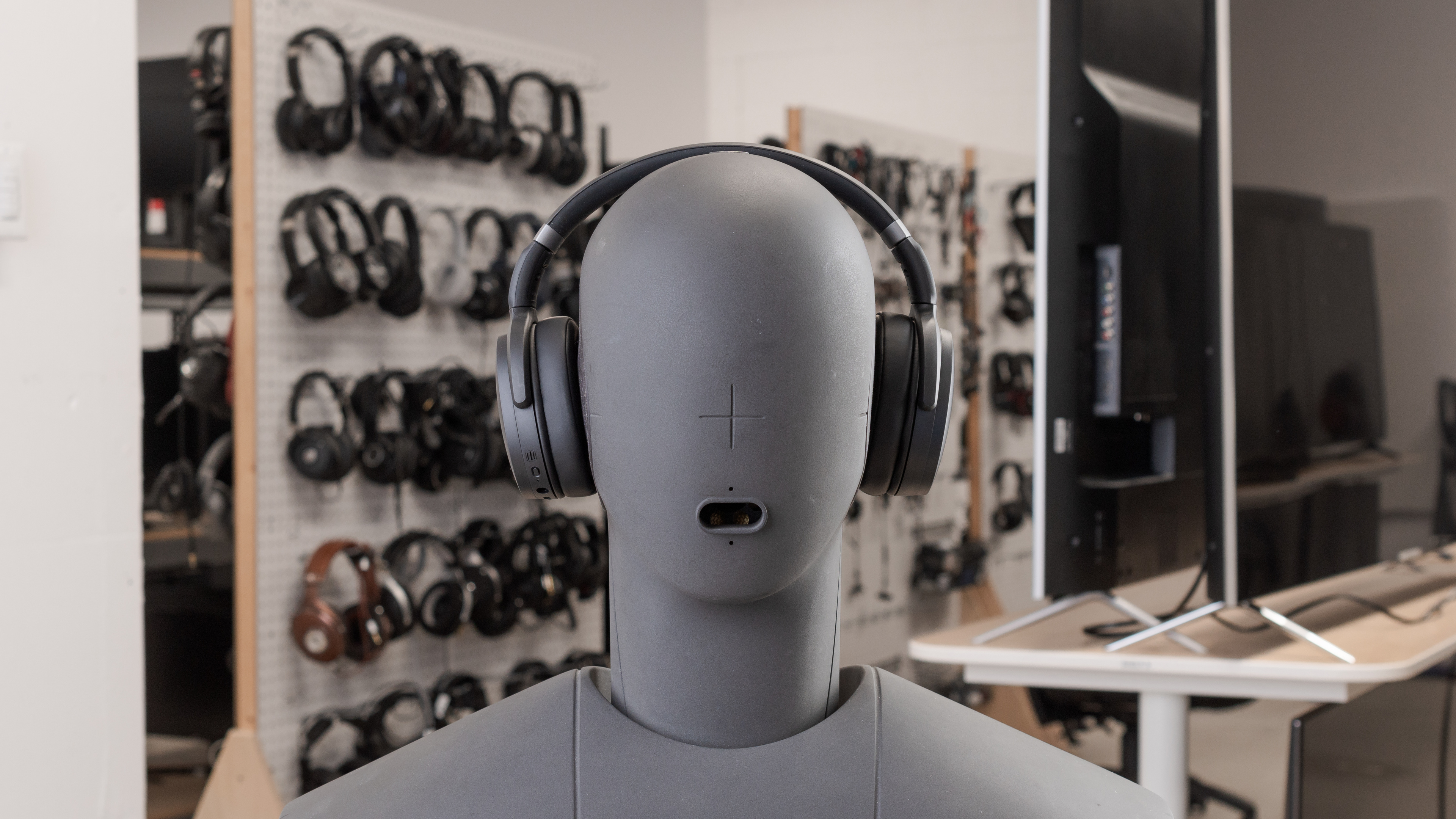 Sennheiser HD 450BT Wireless Review - RTINGS.com