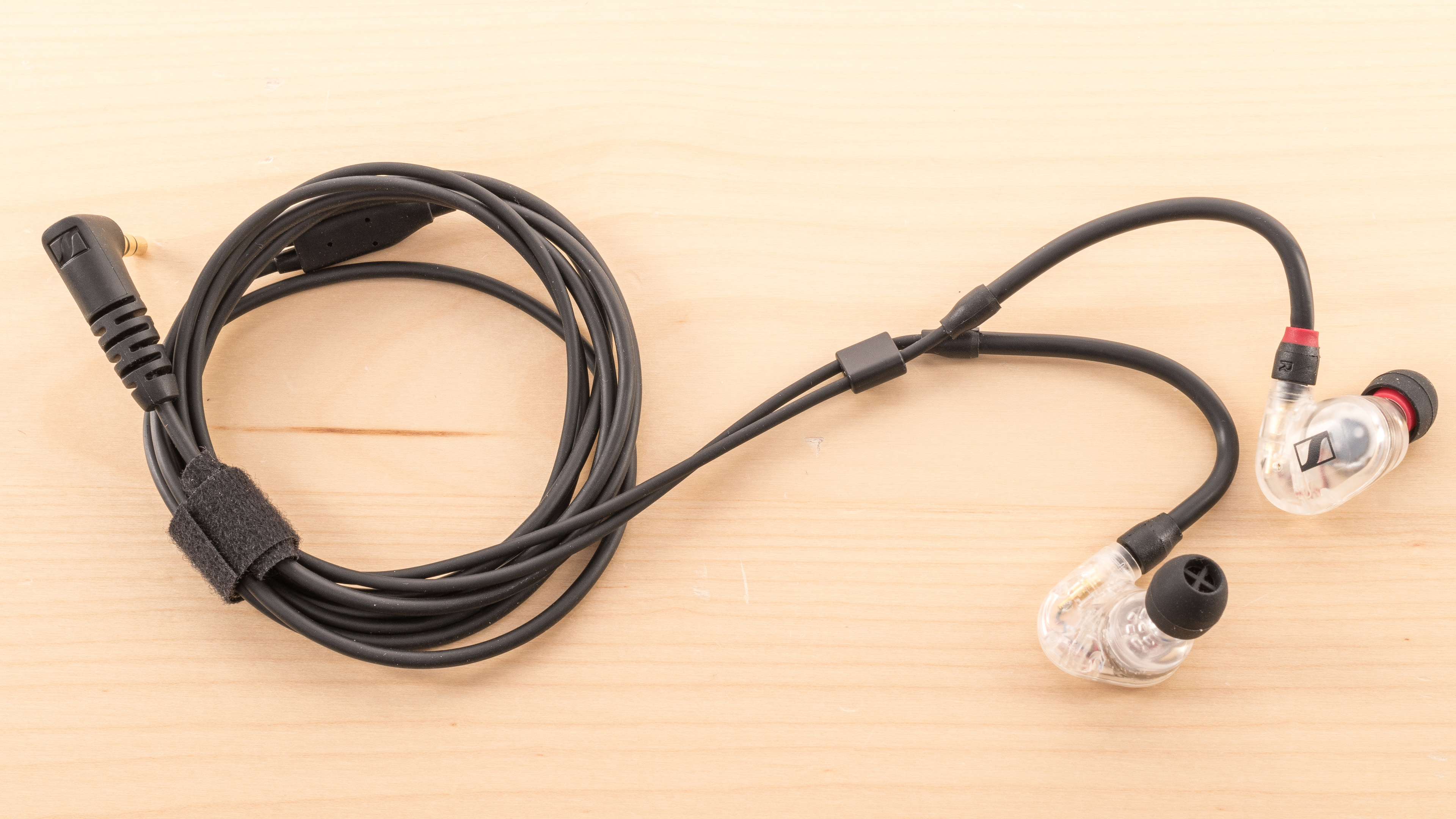 Sennheiser IE 40 PRO Review - RTINGS.com