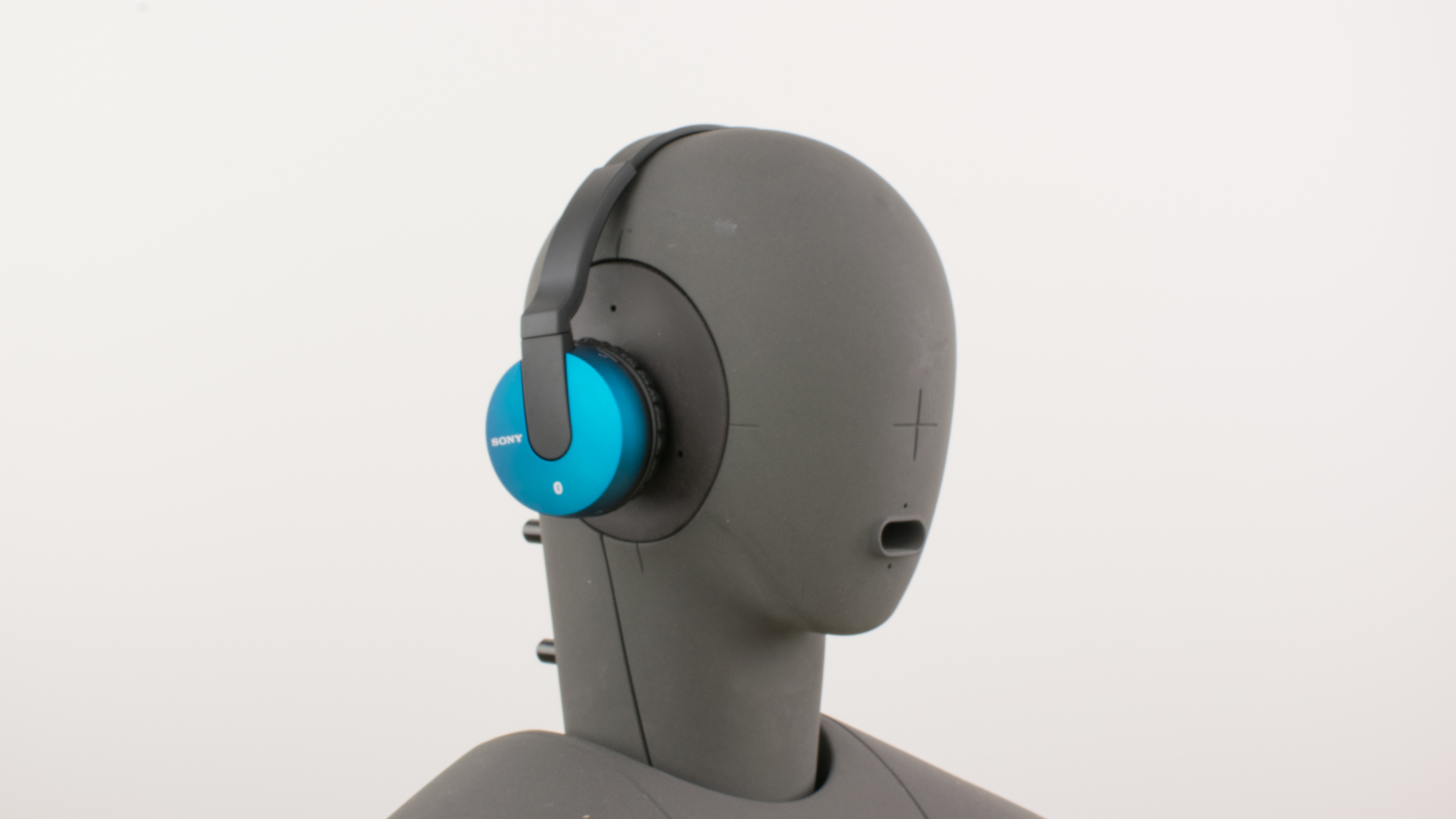 Sony MDR-ZX550BN Wireless Review - RTINGS.com