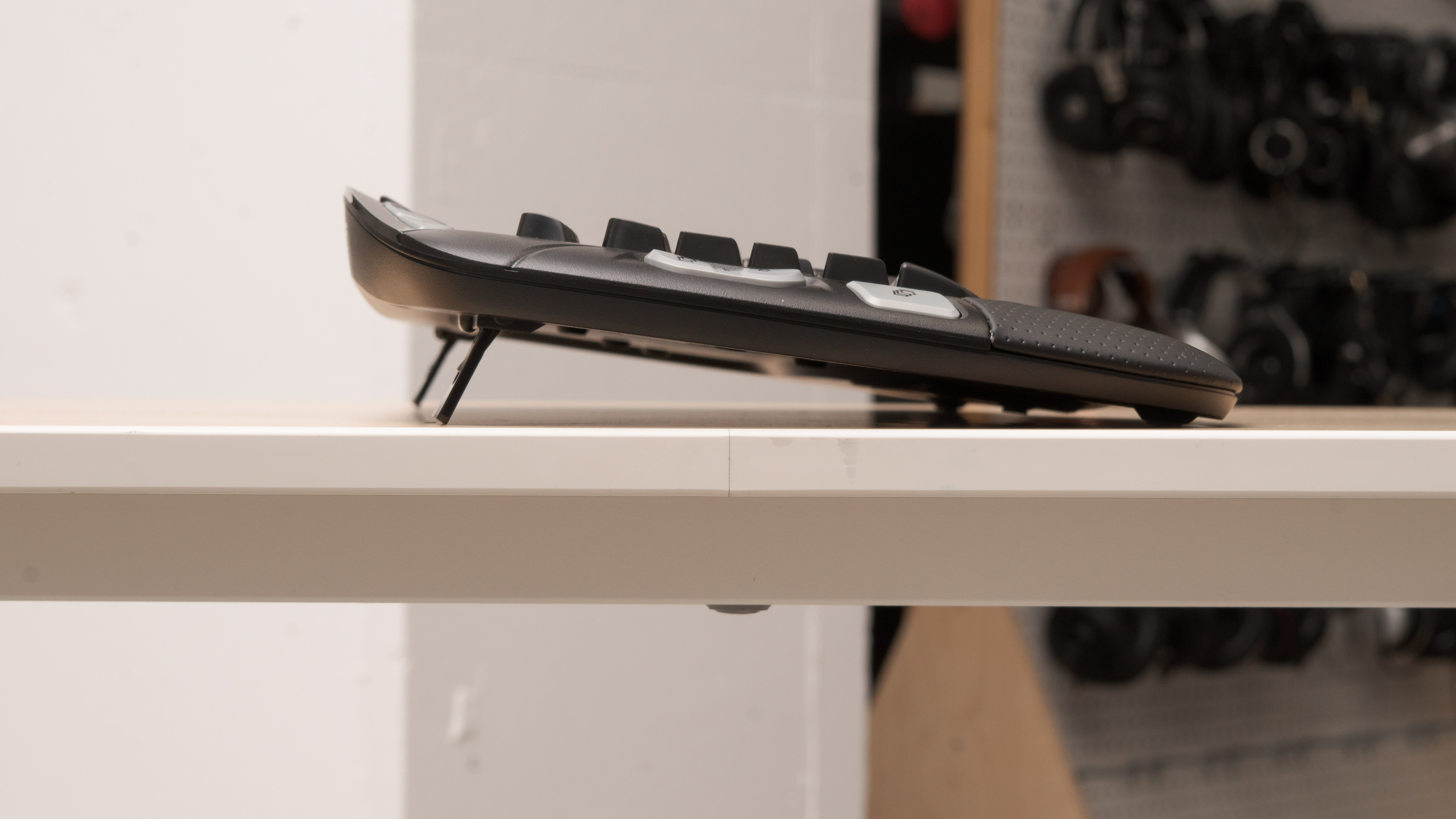 Logitech K350 Review - RTINGS.com