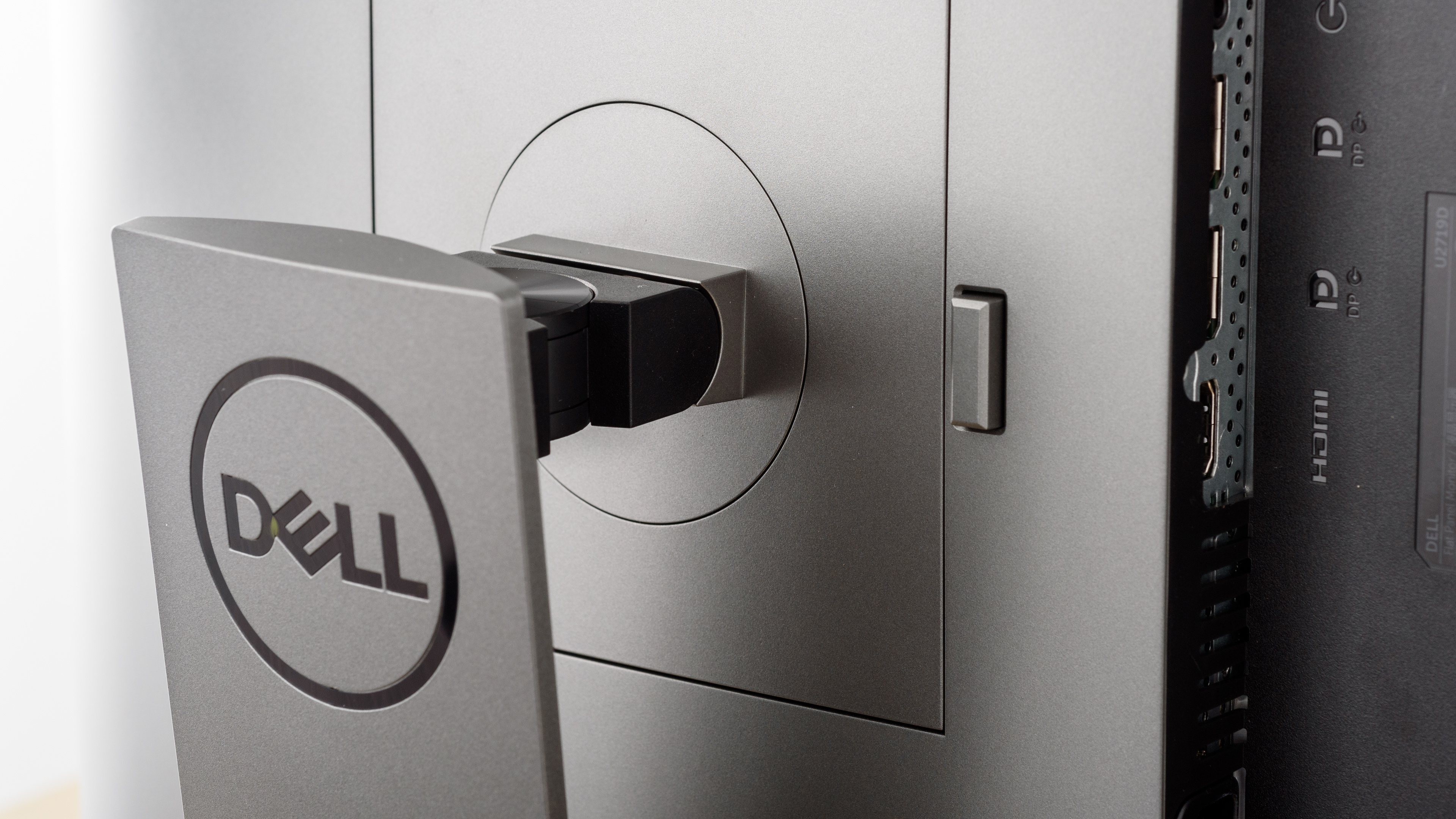 Dell U2719D Review - RTINGS.com