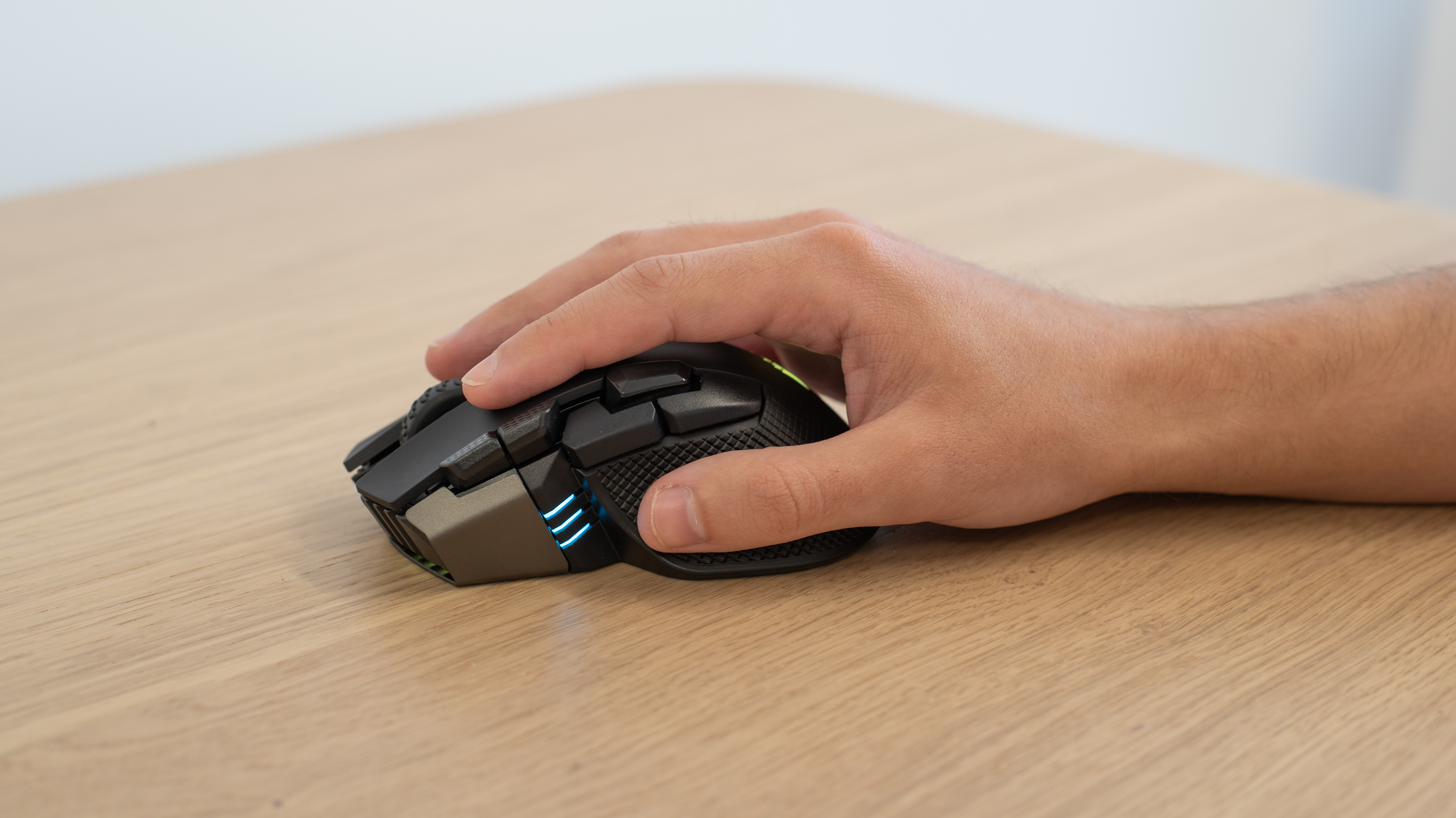 Corsair IRONCLAW RGB Wireless Review - RTINGS.com