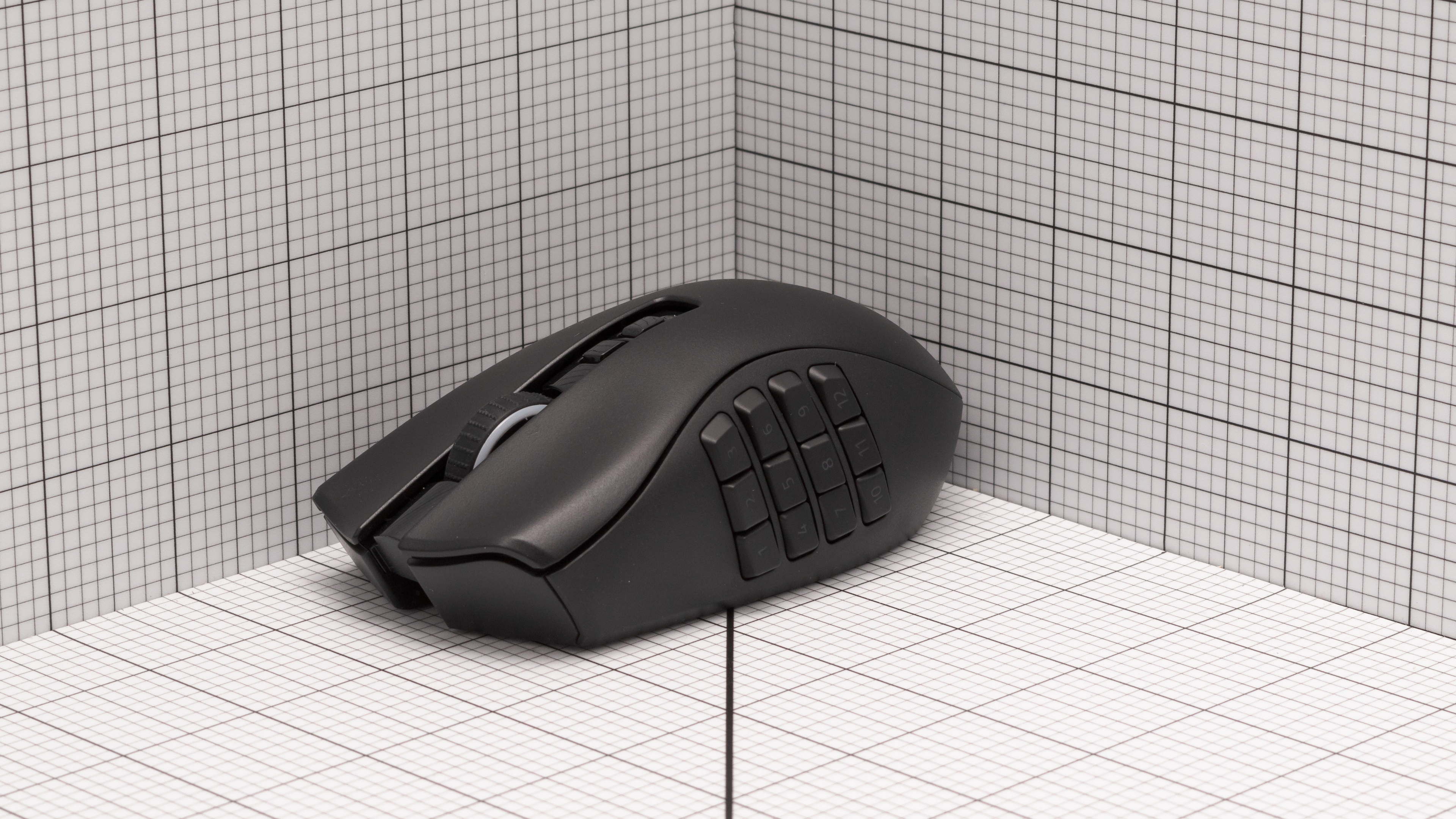 Razer Naga Pro Review - RTINGS.com
